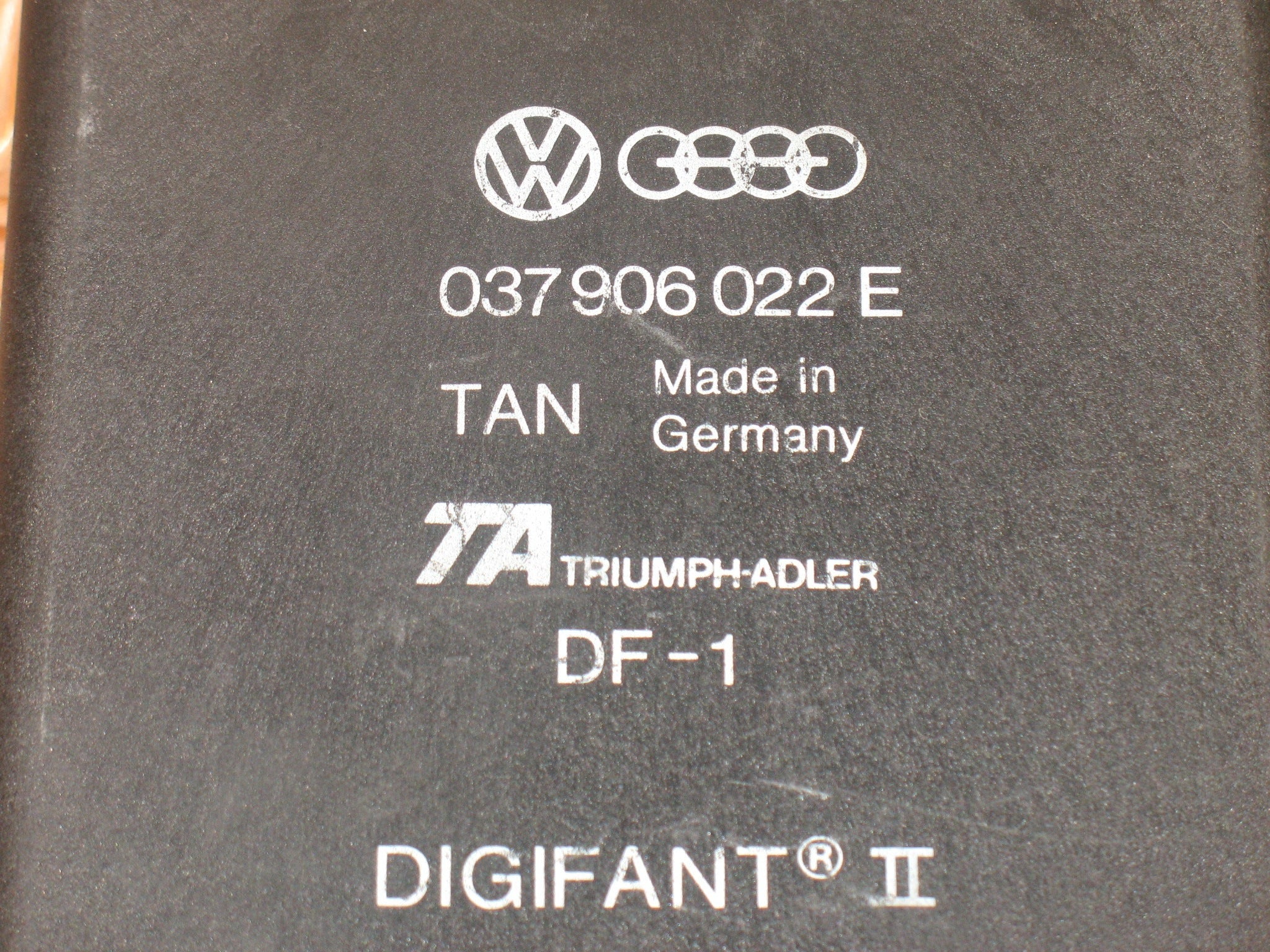 MOTOR-CONTROL VW 037906022E TAN DF-1 Digifant ® II – EcuFacile