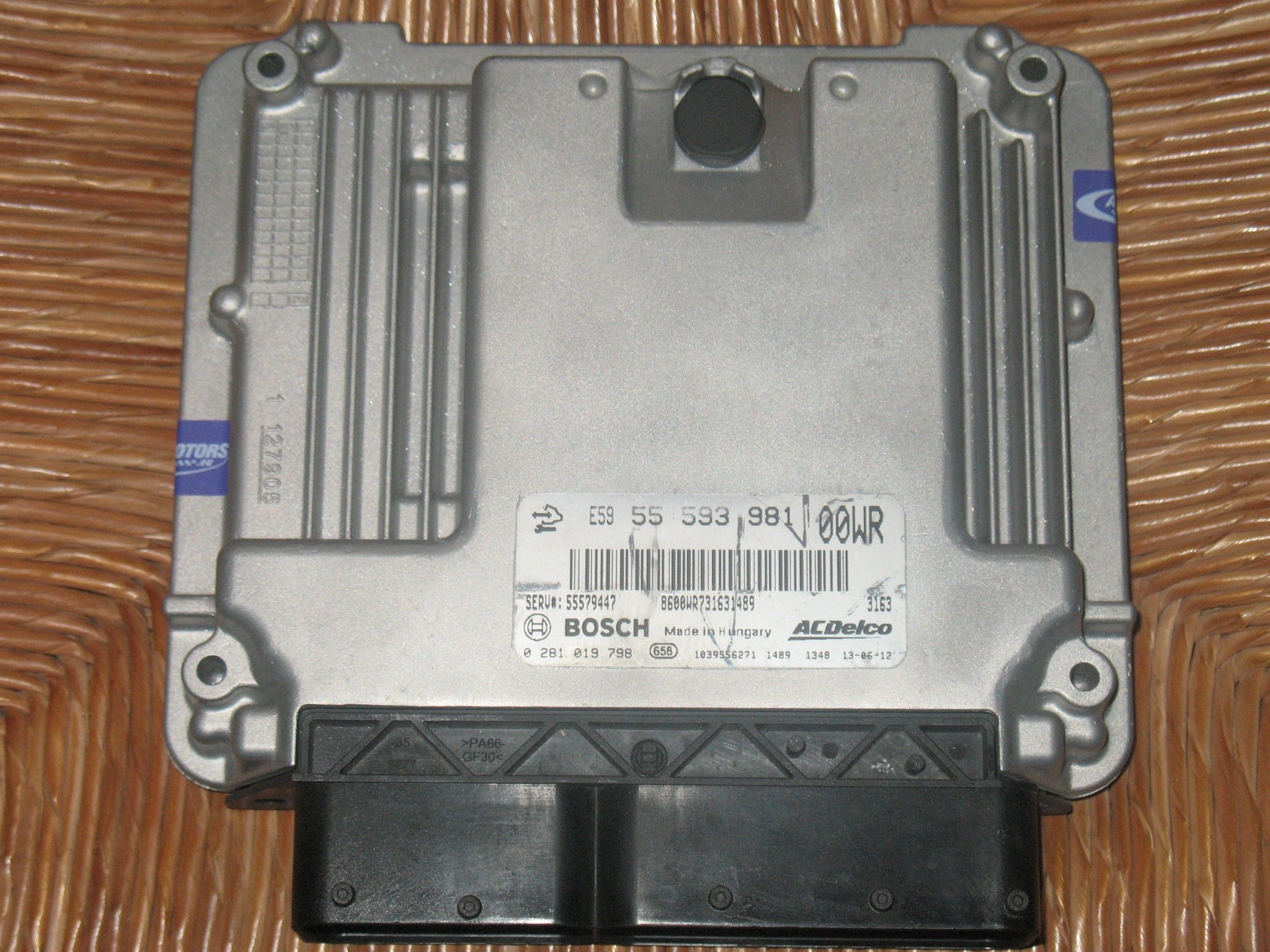 ECU CENTRALINA OPEL CORSA D 1.3 CDTI BOSCH 0281019798 55593981 17C59-1 – EcuFacile