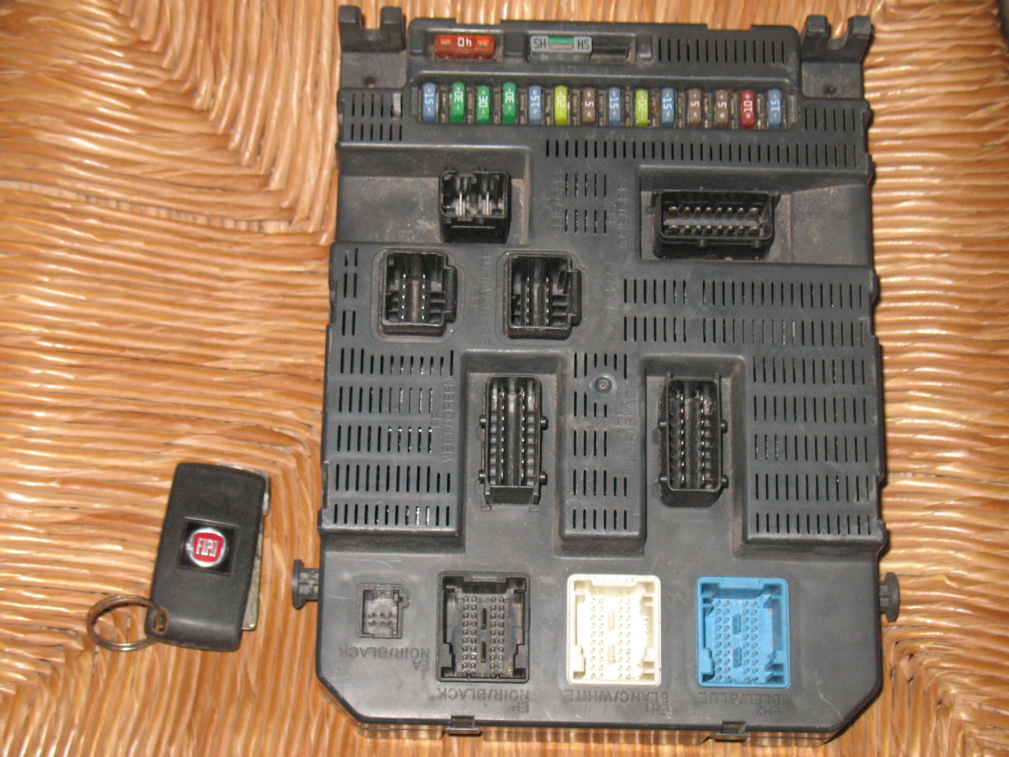 FIAT SCUDO BODY Valeo 9663798380 PEUGEOT 207 BSI 2004 P07-00 – EcuFacile