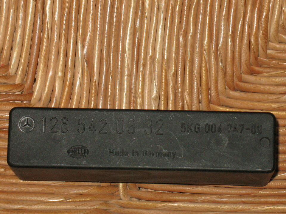 MERCEDES W124 Light Control Unit HELLA 1265420332 – EcuFacile
