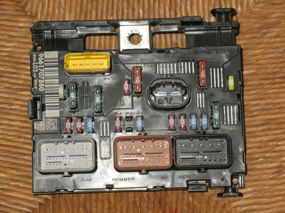 ECU FUSIBILI BSM Peugeot 1007 Citroen C3 9661707880 BSM L03-00 – EcuFacile